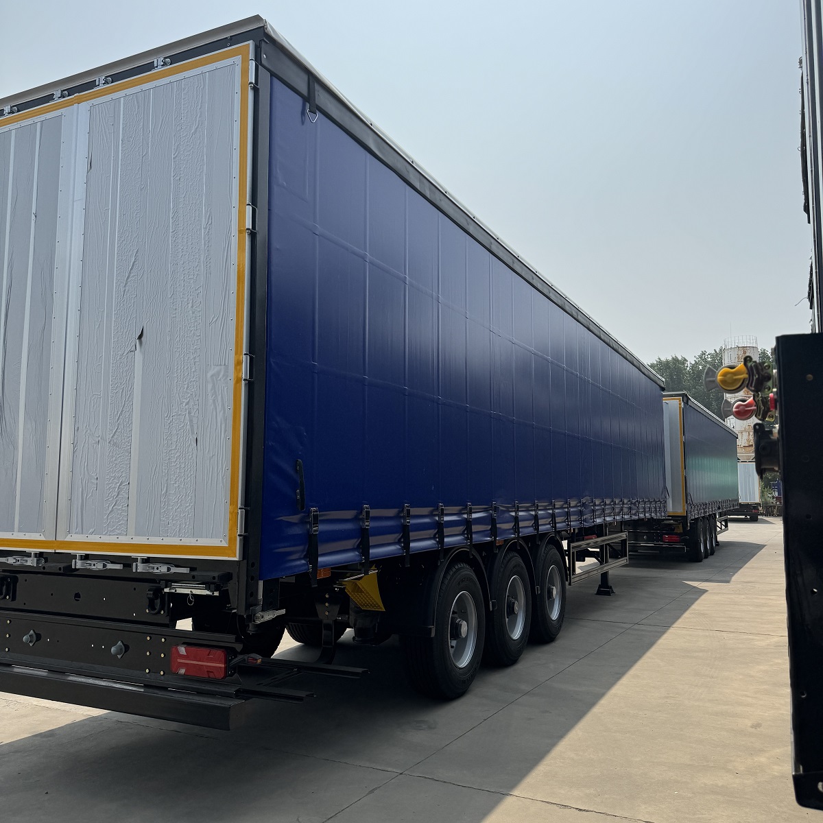 Side curtain semi-trailer - Shandong Nanou Automobile Co., Ltd.