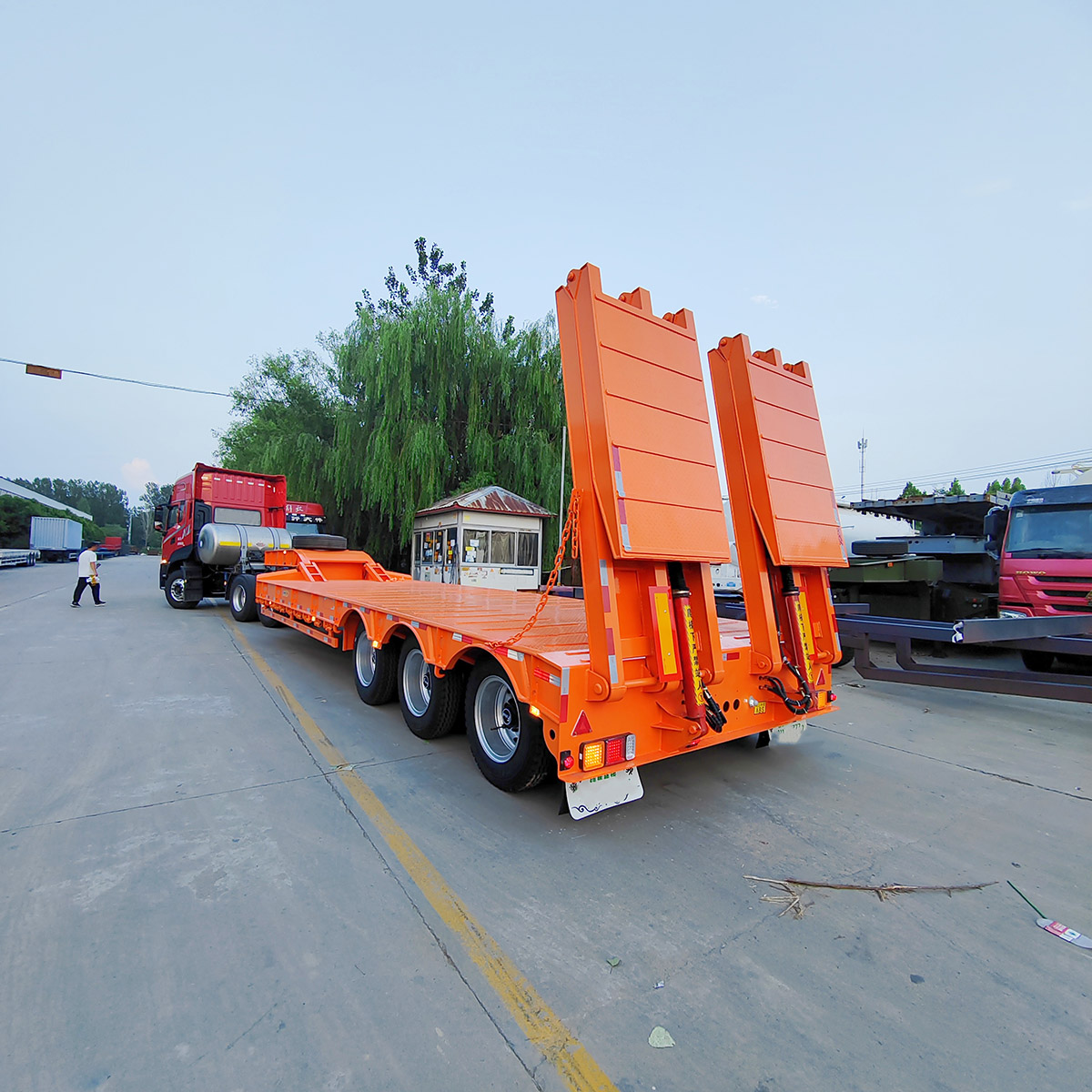 3-axis hydraulic ladder hook machine plate semi-trailer - Shandong ...