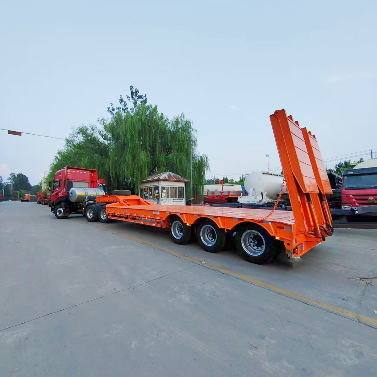 3-axis hydraulic ladder hook machine plate semi-trailer - Shandong ...